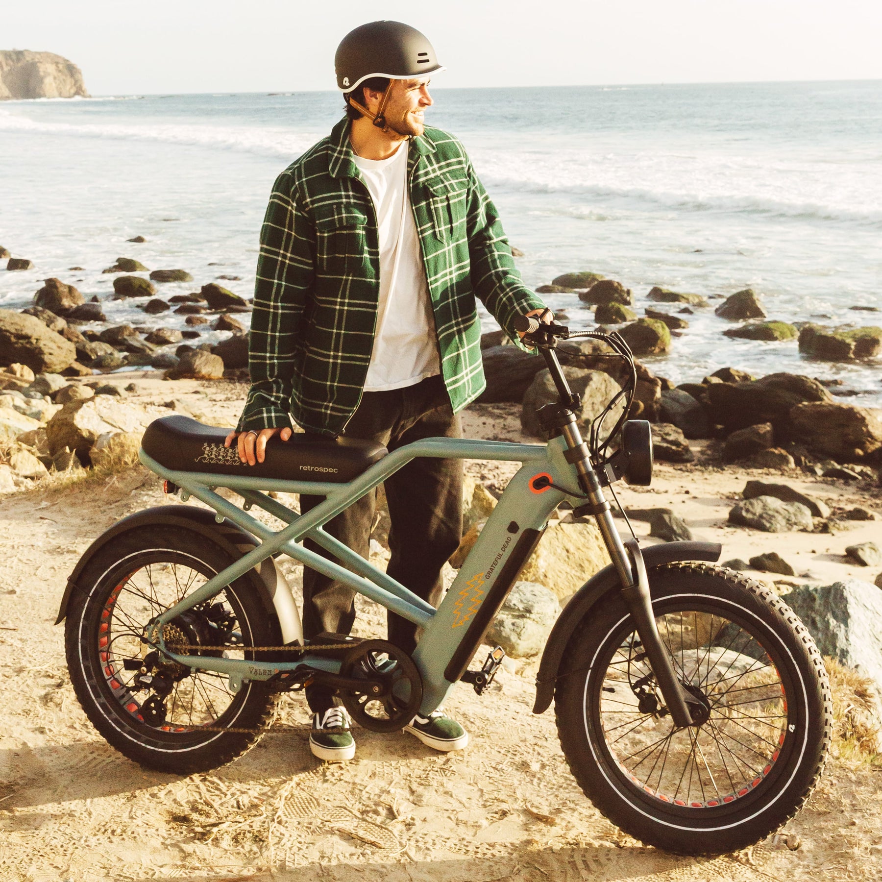 Valen Rev Fat Tire Electric Bike﻿﻿﻿ | retrospec